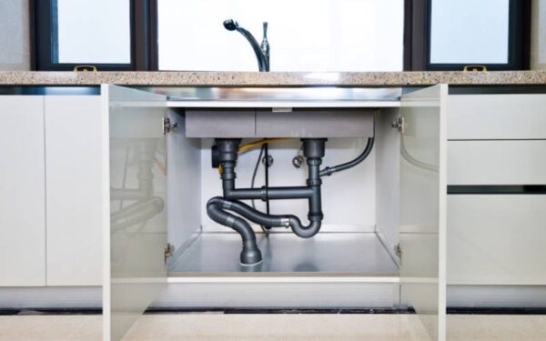 How to Unblock a Sink Without a Plunger | Guild of Handymen